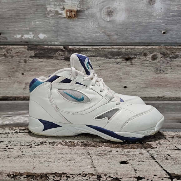 Nike | Shoes | Vintage 99s Nike Air Sculpt Aerobics White Trainers ...